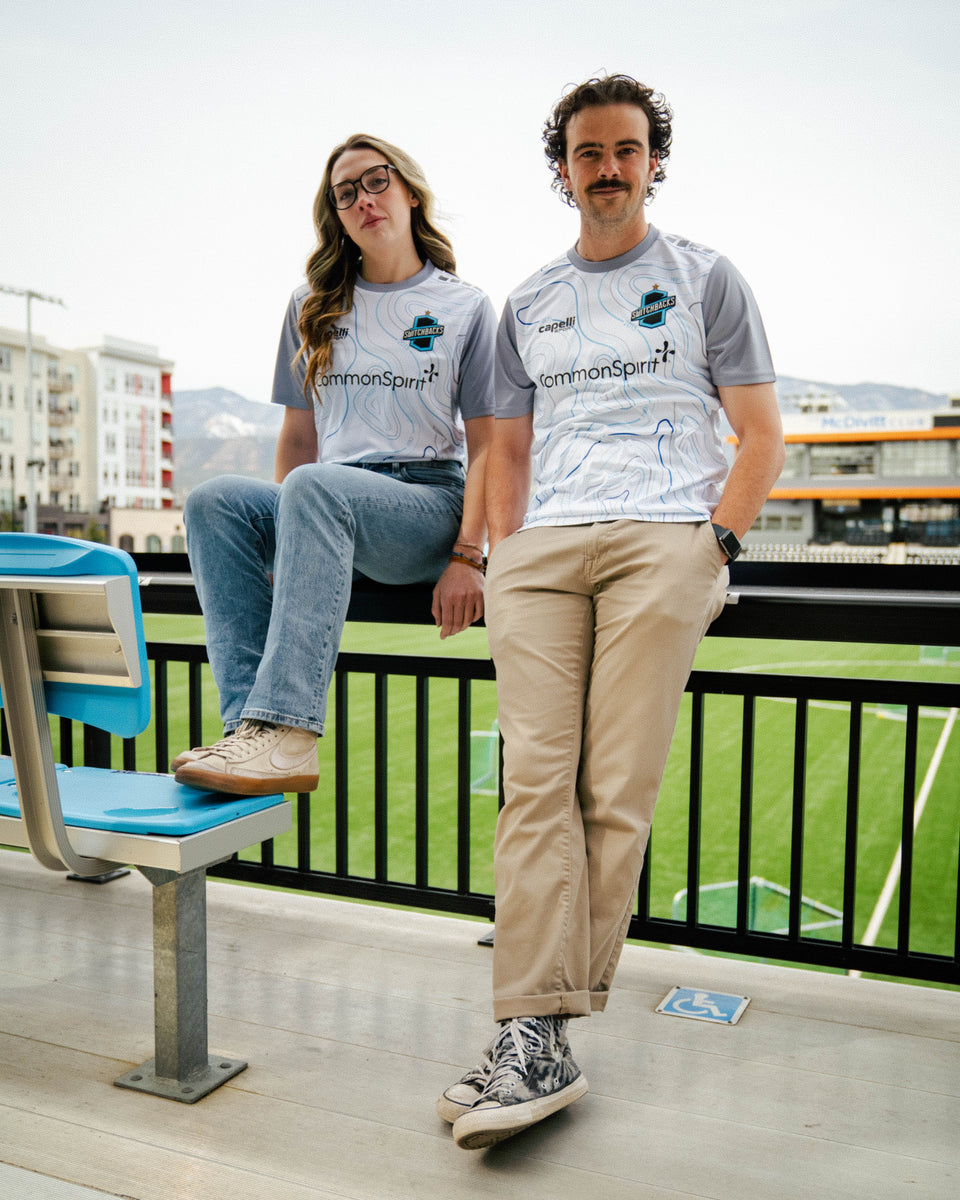 Unisex Anniversary Kit – WEIDNER FIELD
